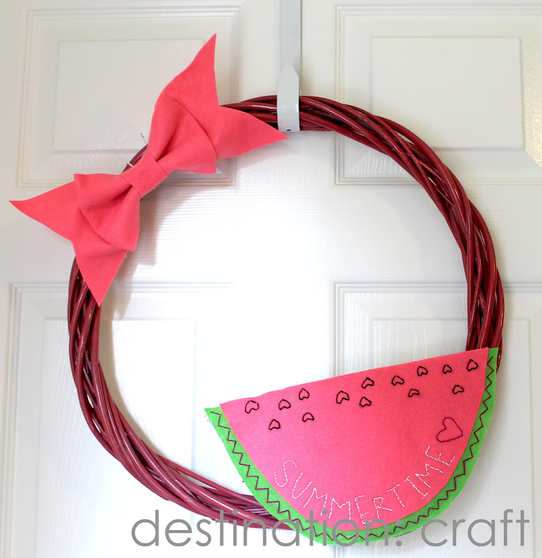 Destination: Craft: Summertime Wreath (tutorial)