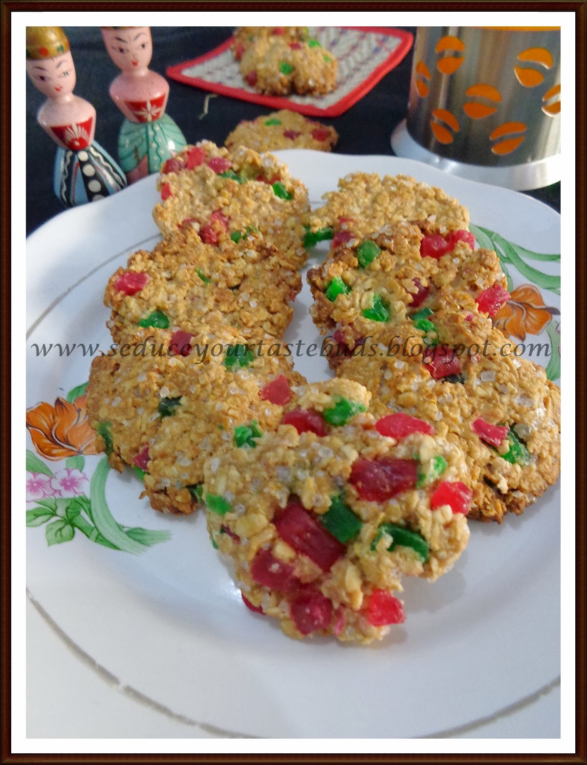 Eggless Oats- Tutti Frutti Cookies - Seduce Your Tastebuds...