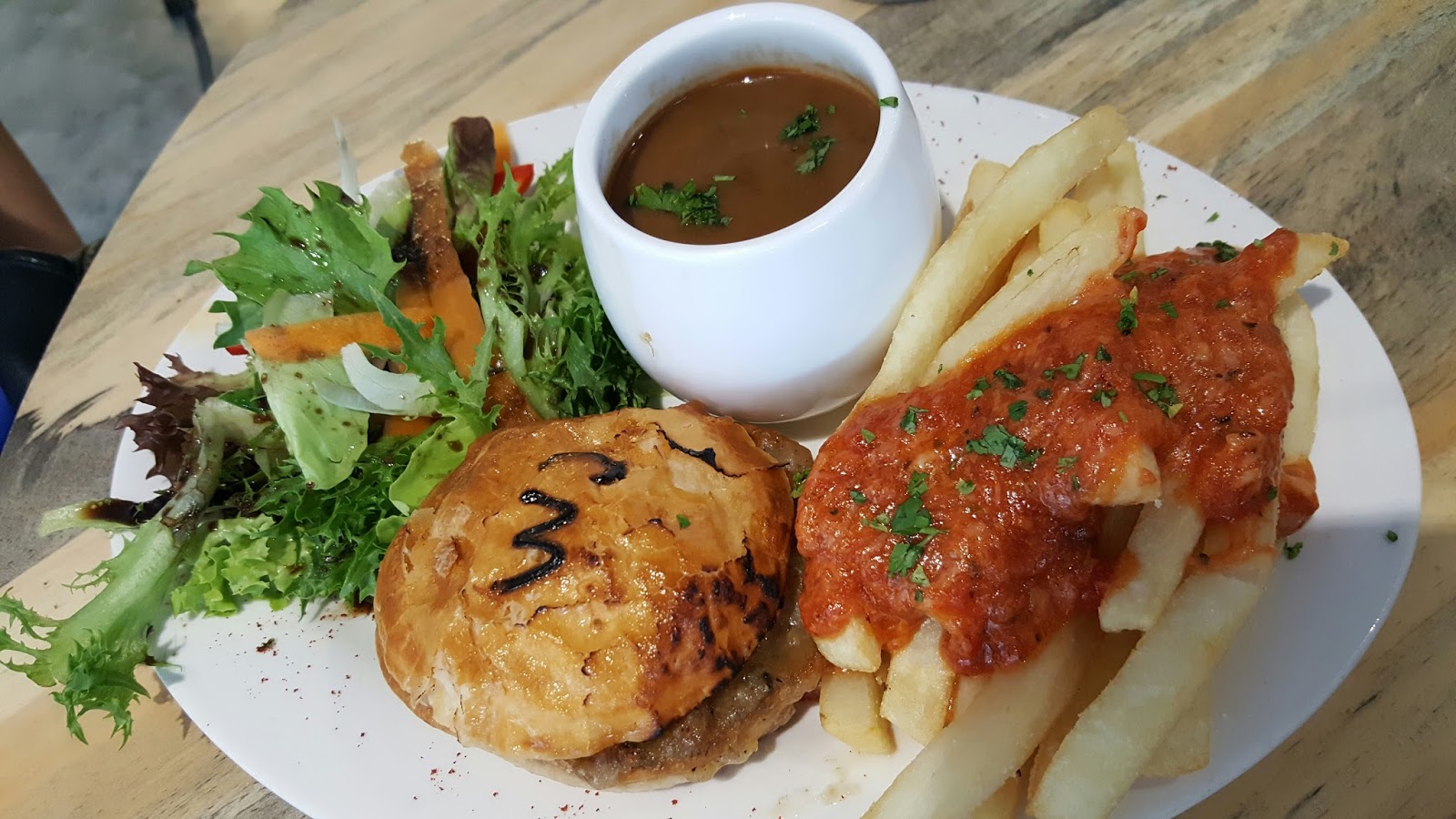 Orangezz - Foodiee: Vibes Cafe @ Utropolis Glenmarie