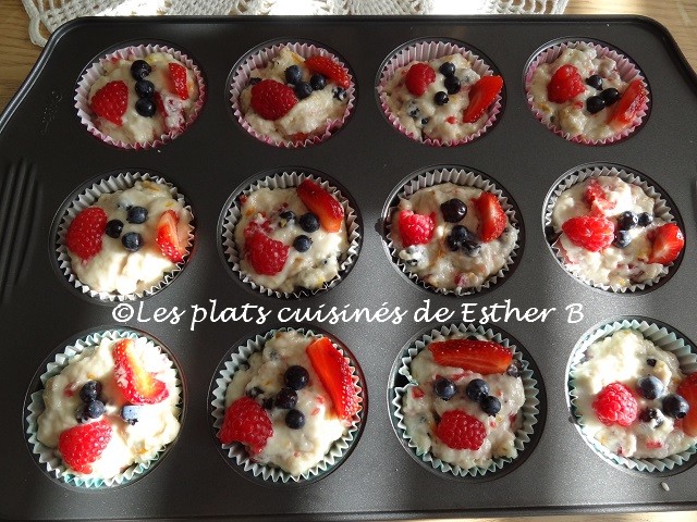 Les plats cuisinés de Esther B: Muffins aux petits fruits et au babeurre