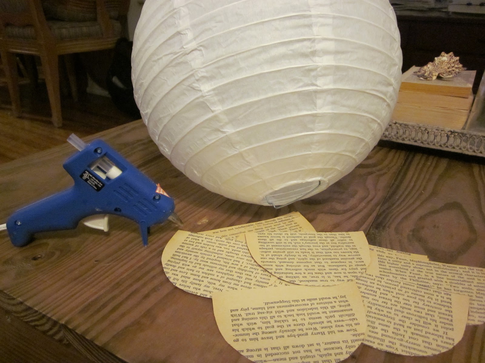 Creations by Bonnybee: Book Page Lanterns