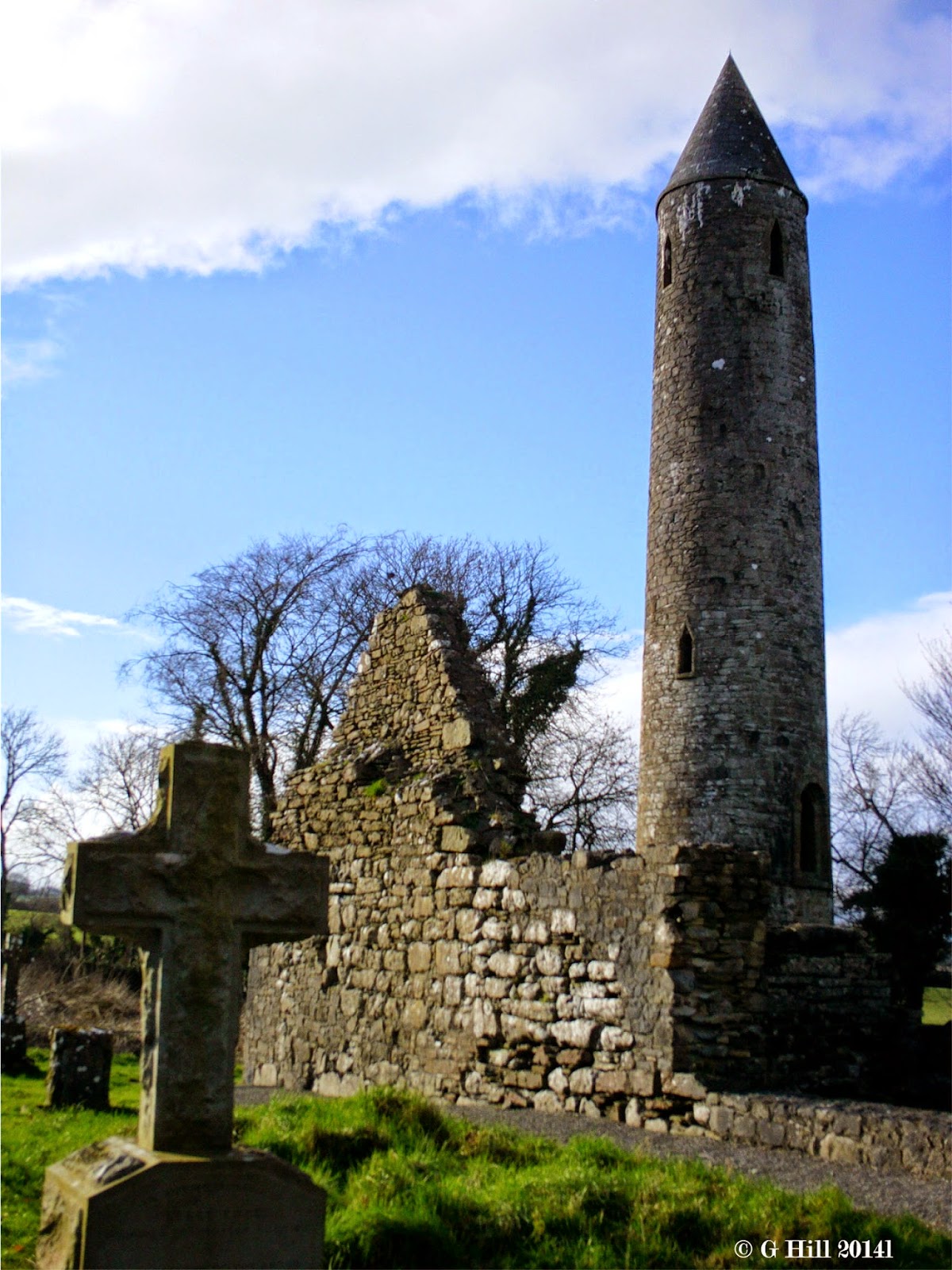 Ireland In Ruins: Timahoe Round Tower & Castle Co Laois