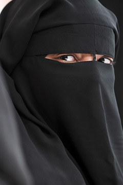 Top 5 Amazing Burqa Styles | Hijab Styles, Hijab Pictures, Abaya, Hijab ...