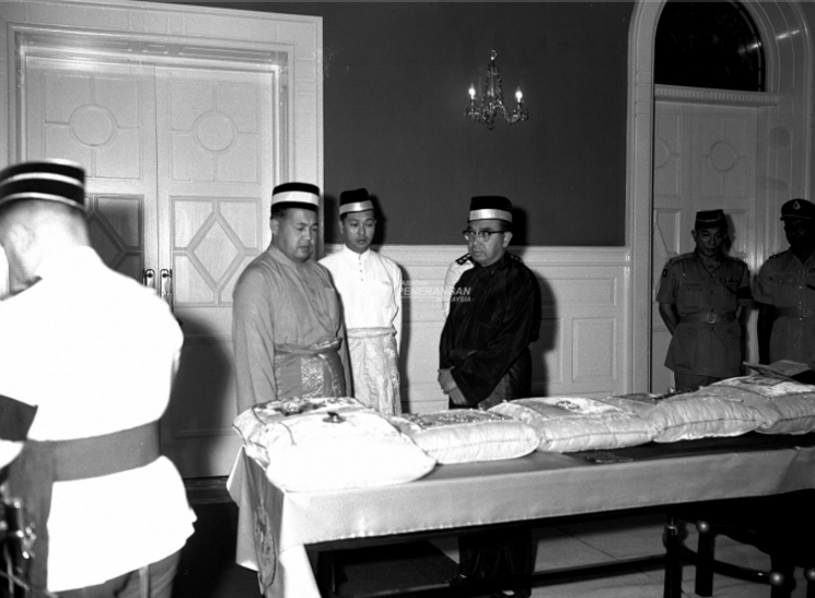 WARISAN RAJA & PERMAISURI MELAYU: 1 September 1960 : Kemangkatan Seri ...
