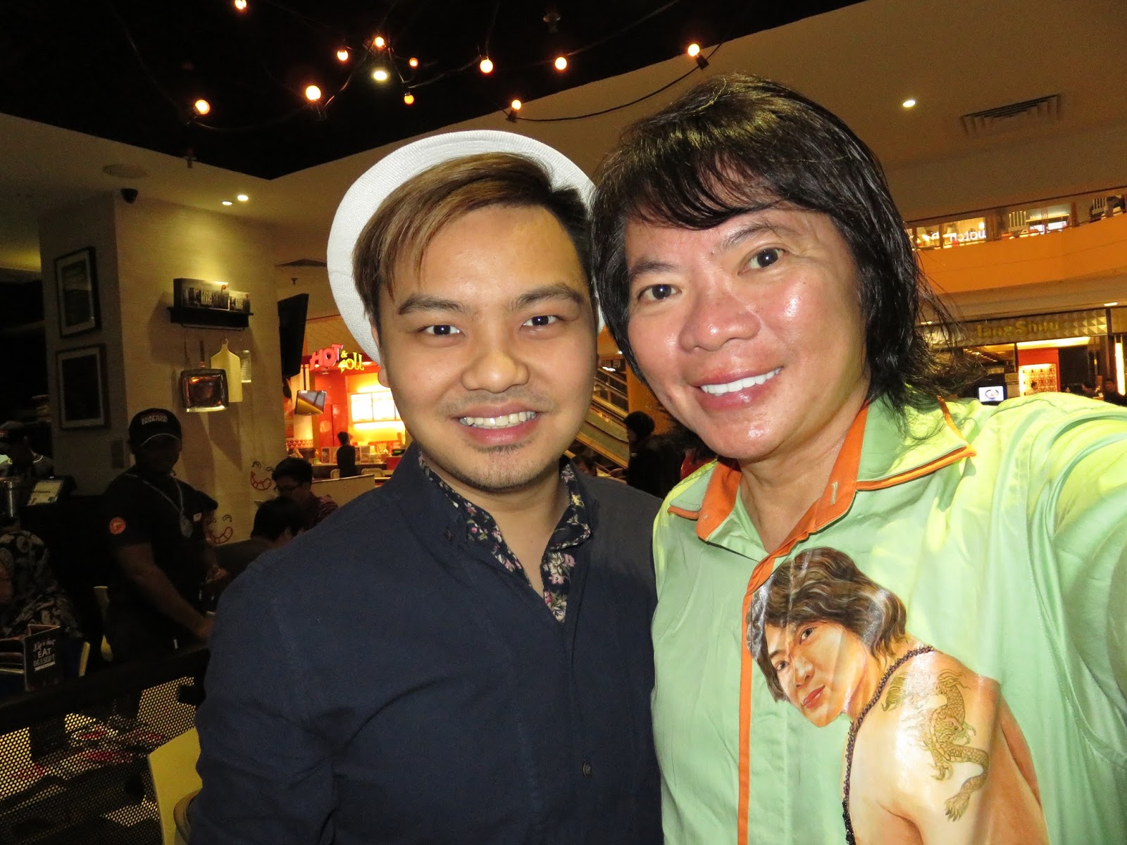 Kee Hua Chee Live!: ZACK HONG OPENS 4TH OUTLET OF BEST-SELLING ...