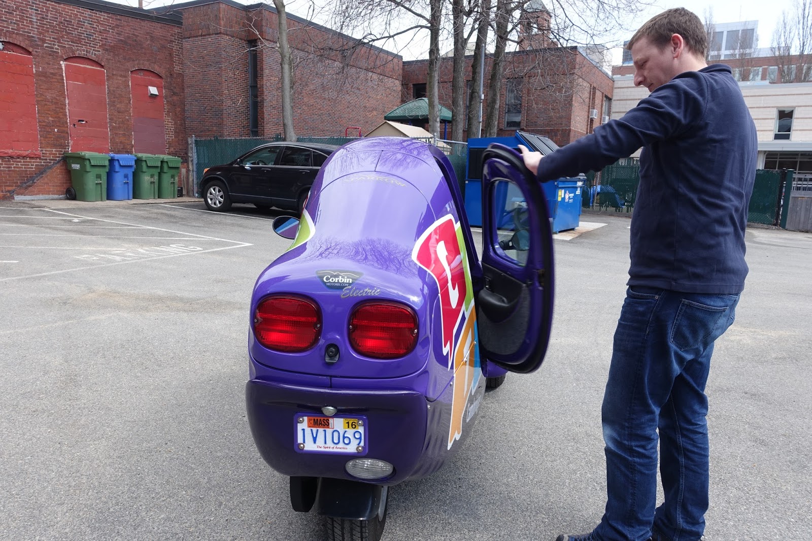 blog.samseidel.org: Sean Effel tells us all about his Corbin Sparrow