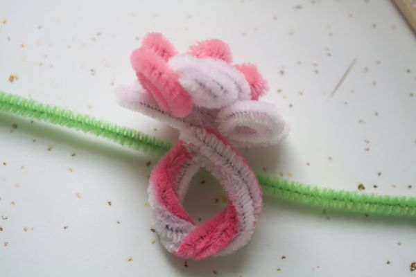 How to Make Pipe Cleaner Flower Rings - Life with Moore Babies