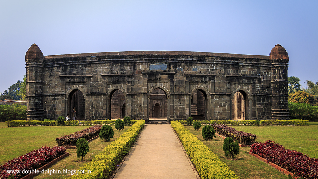 The Concrete Paparazzi: Pandua (Malda): Ruins of a Former Capital