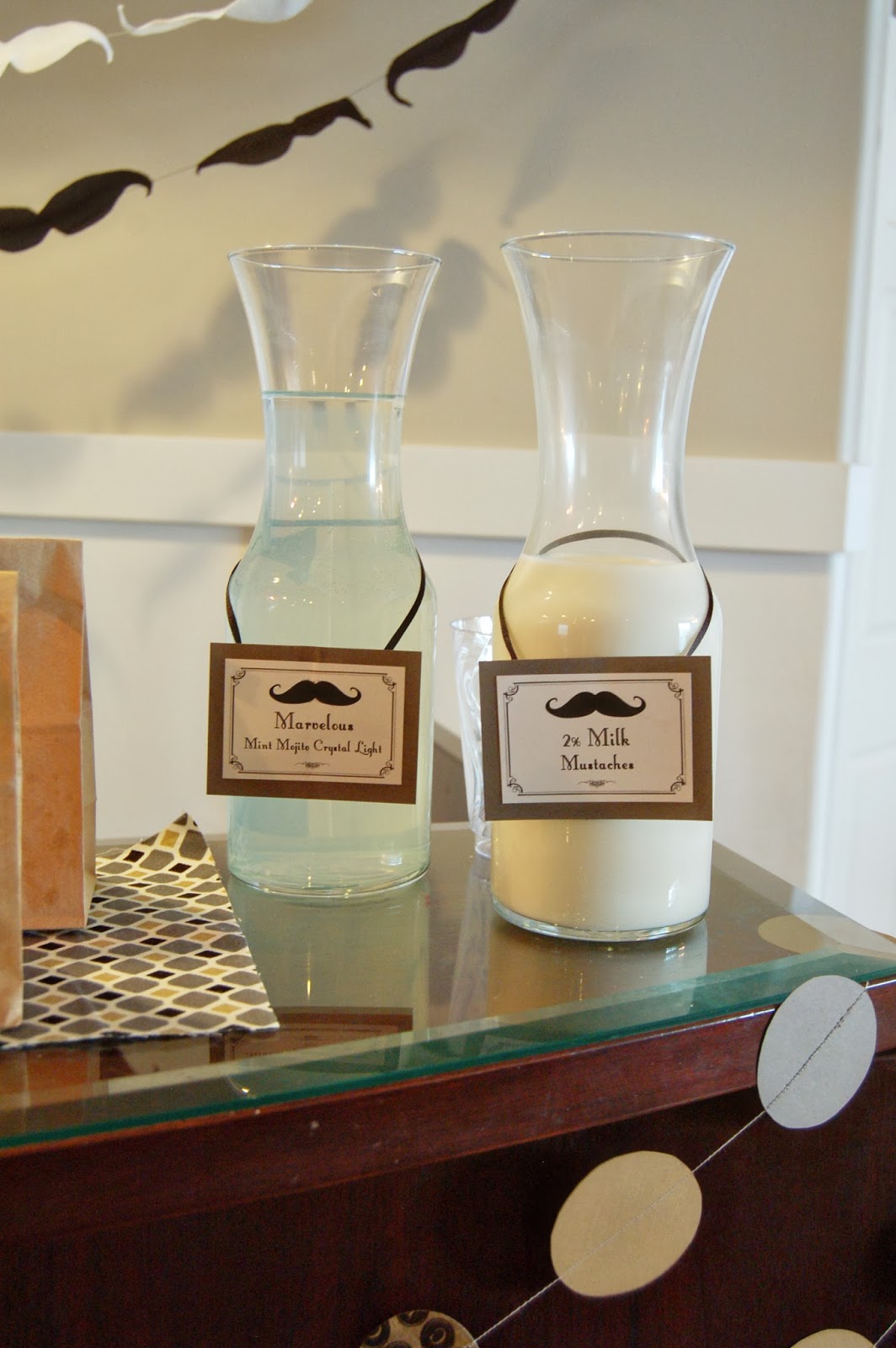 CAKE HAPPENS: Milk Mustache-themed Baby Shower with FREE PRINTABLES!!