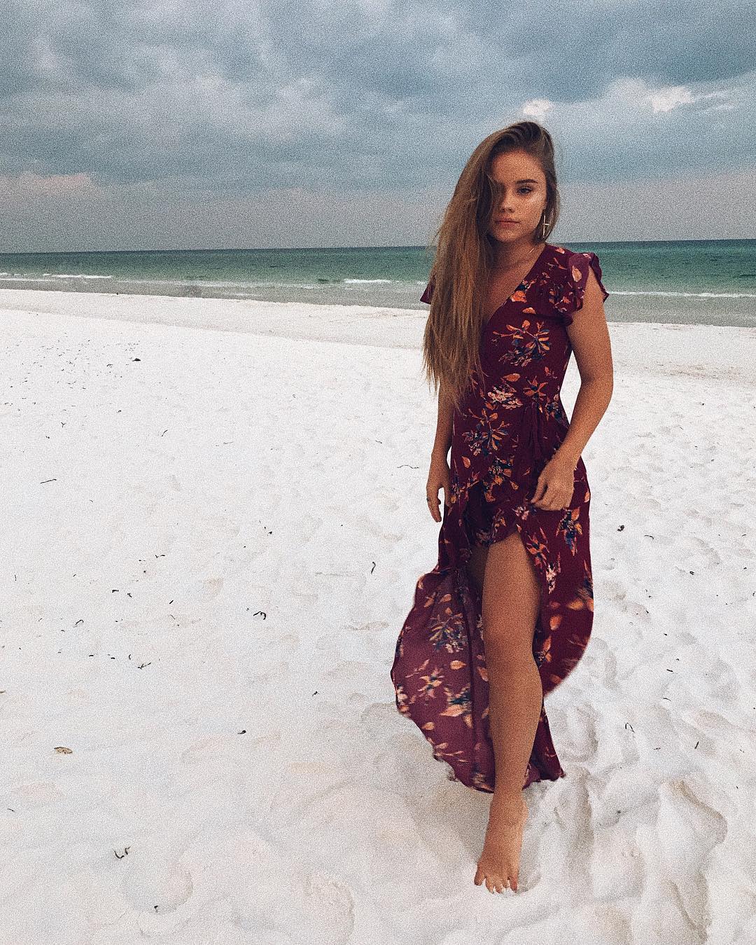 Starlet Arcade: Lexee Smith