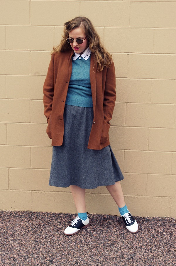 ButterflyLovesSnapdragons: Outfit: Walking Yearbook