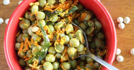 Sandhiya's Cookbook: Pattani Sundal | Peas Sundal | Golu Recipe