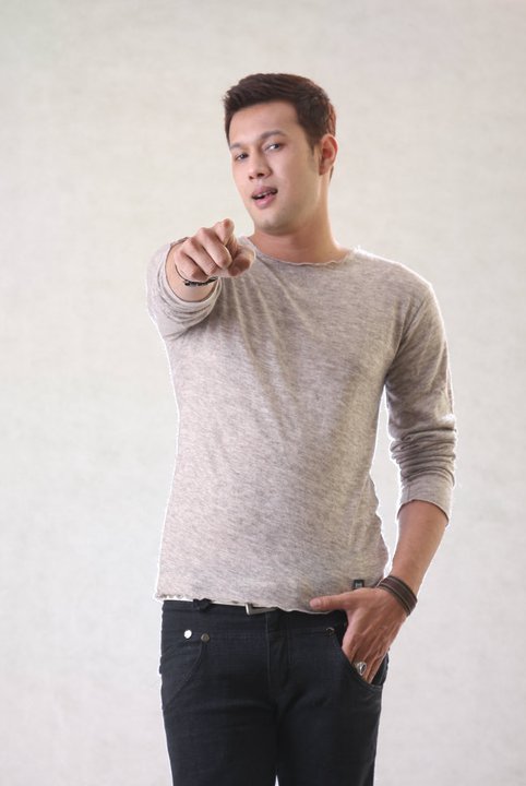 M y a n m a r H u n k s: Phyo Ngwe Soe by Photo Ko Aung (Flash Memo)