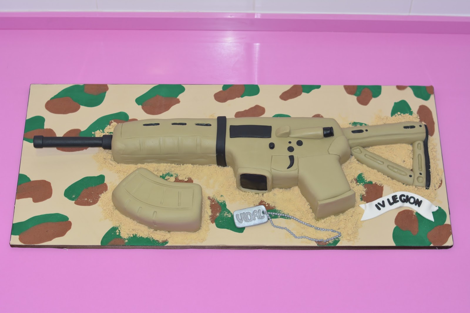 Medusa's Cakes: TARTA RIFLE M4 / RIFLE CAKE M4