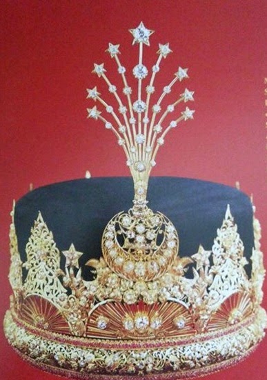 WARISAN RAJA & PERMAISURI MELAYU: Mahkota Raja-Raja Melayu.