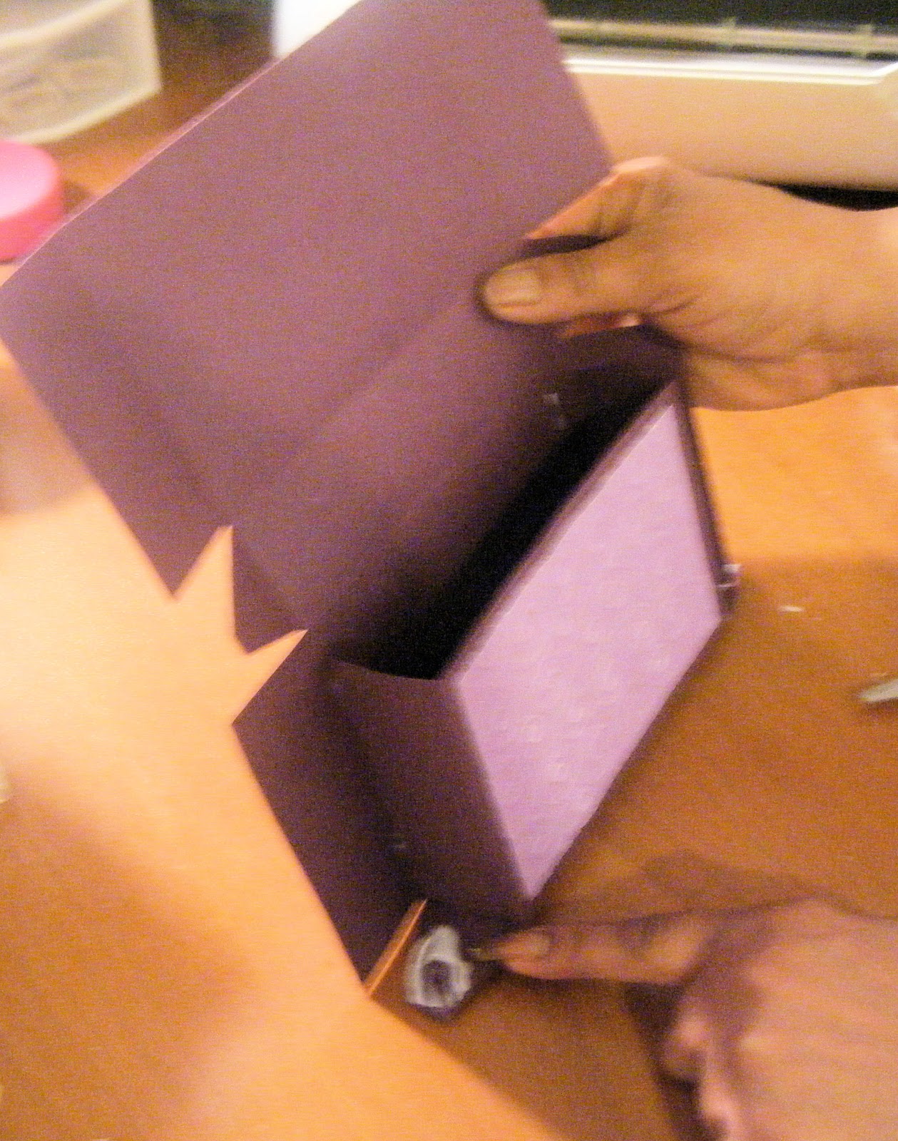 She's a Sassy Lady: "FLIP IT OPEN, GRAB A CARD"!!! CARD BOX