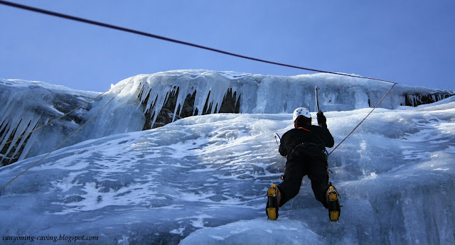 Canyoning - Caving: Λαϊλιάς ice climbing