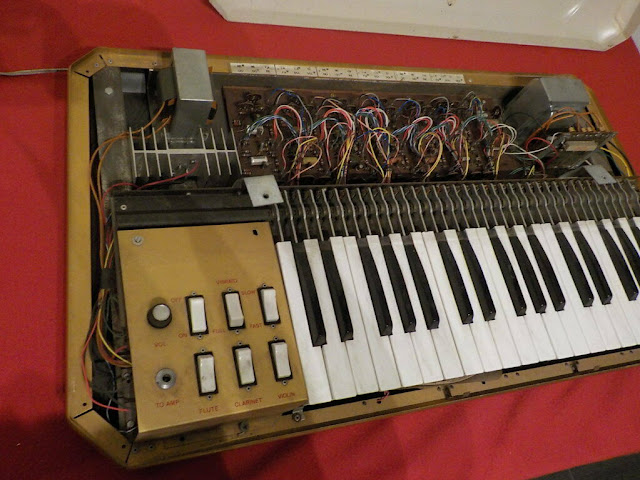 MATRIXSYNTH: BAUER CHICO - Rare Polyphonic Transistor Organ Synth Like ...
