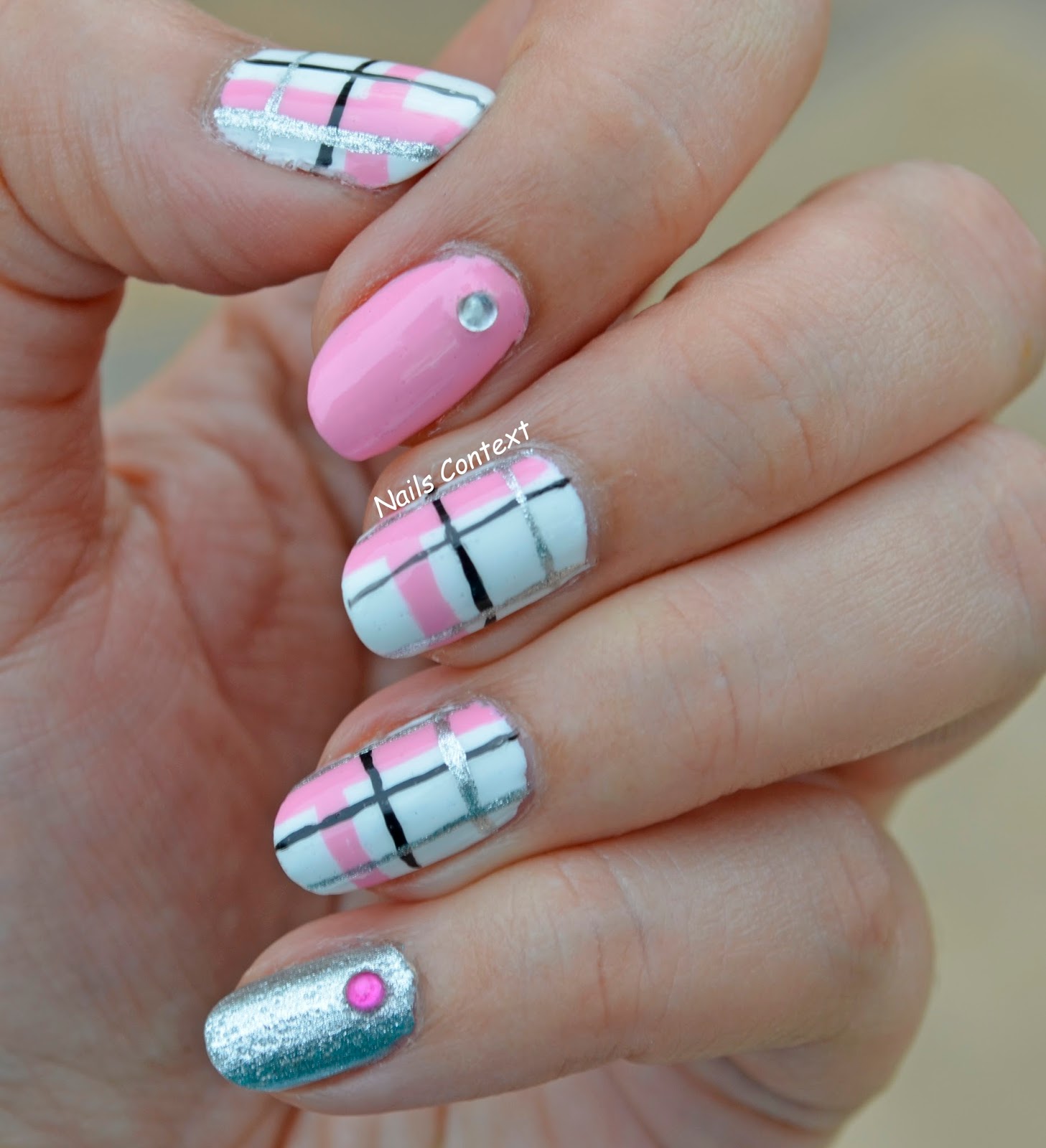 Nails Context: Pink Plaid