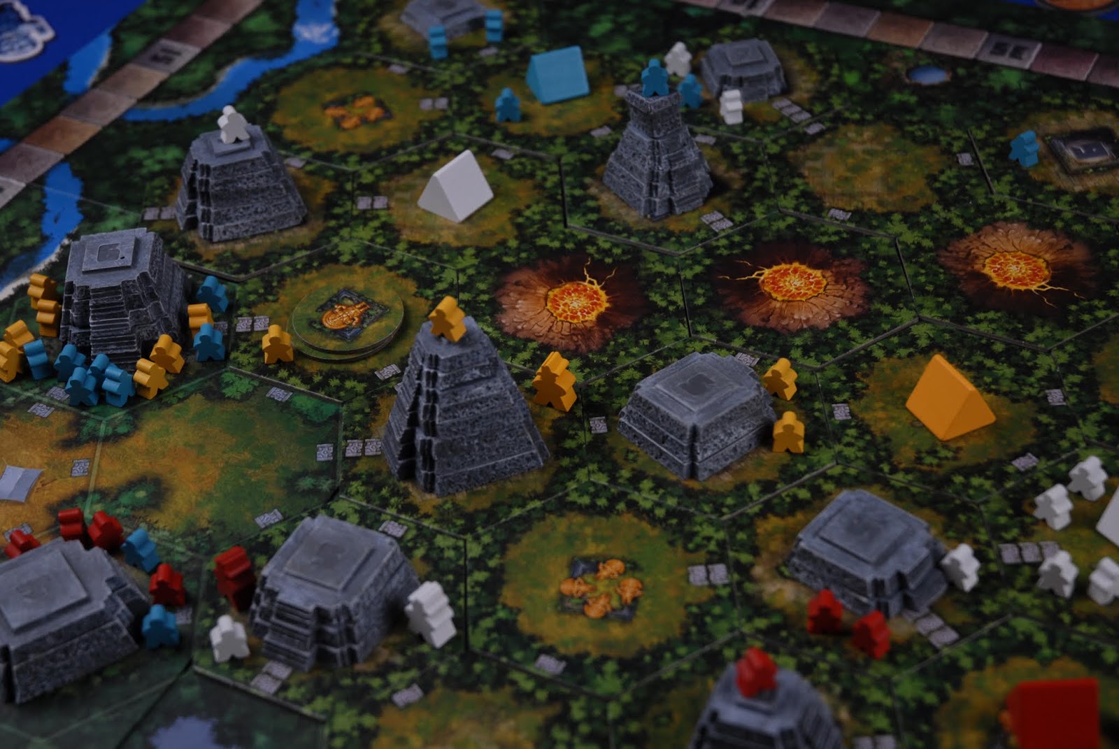 Review: Tikal: Super Meeple Edition