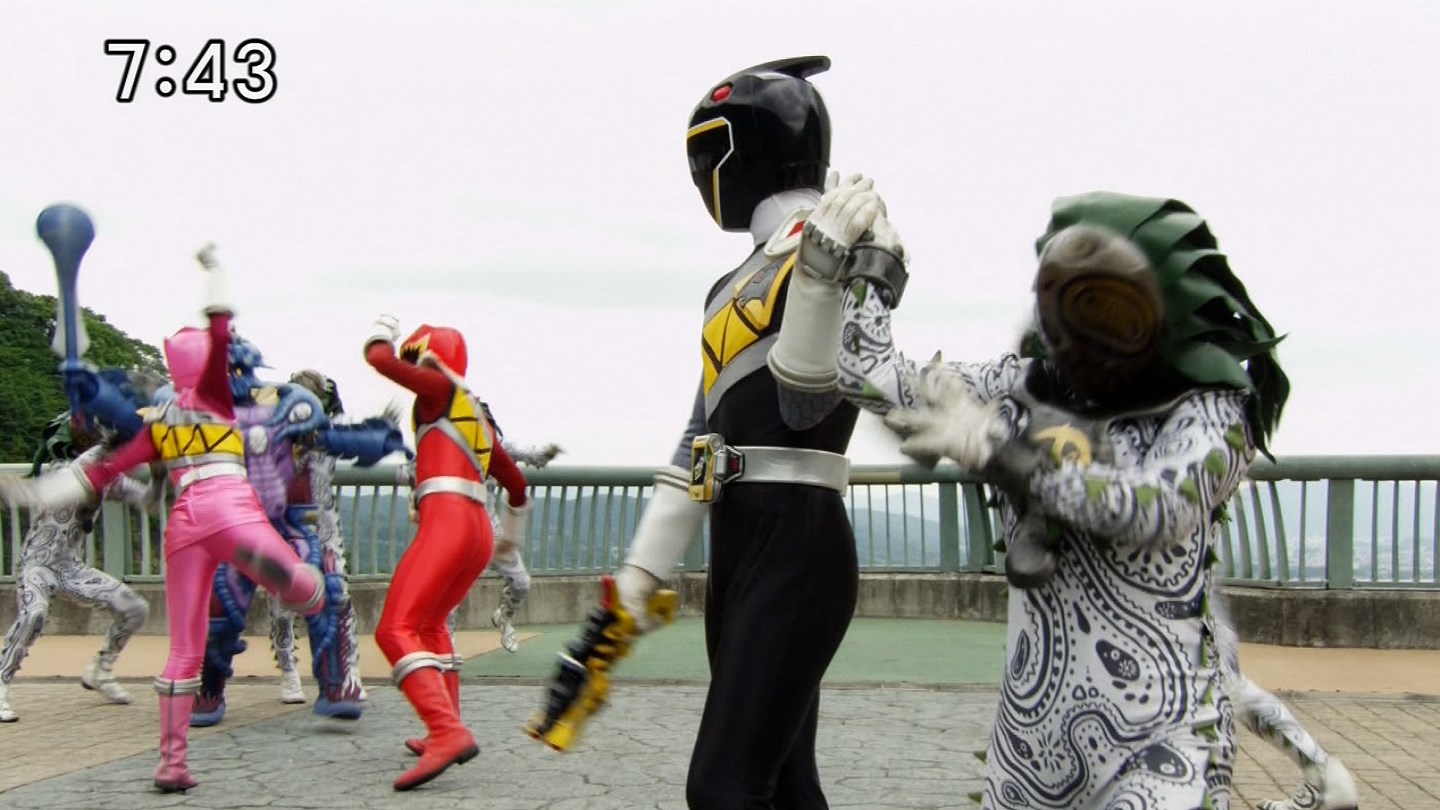 Henshin Grid: Kyoryuger 22 Images