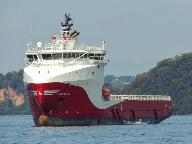 NAVIOS AHTS E PSV DO PORTO DE MACAE-RJ-BRASIL (IMBETIBA) E (FUTURO ...