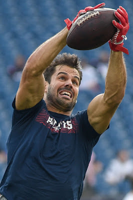 kenneth in the (212) jump: Sex bomb Eric Decker announces retirement ...