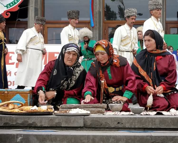 The Sixteen Petal Flower / Sixteen Spoke Wheel symbol of Israel ...
