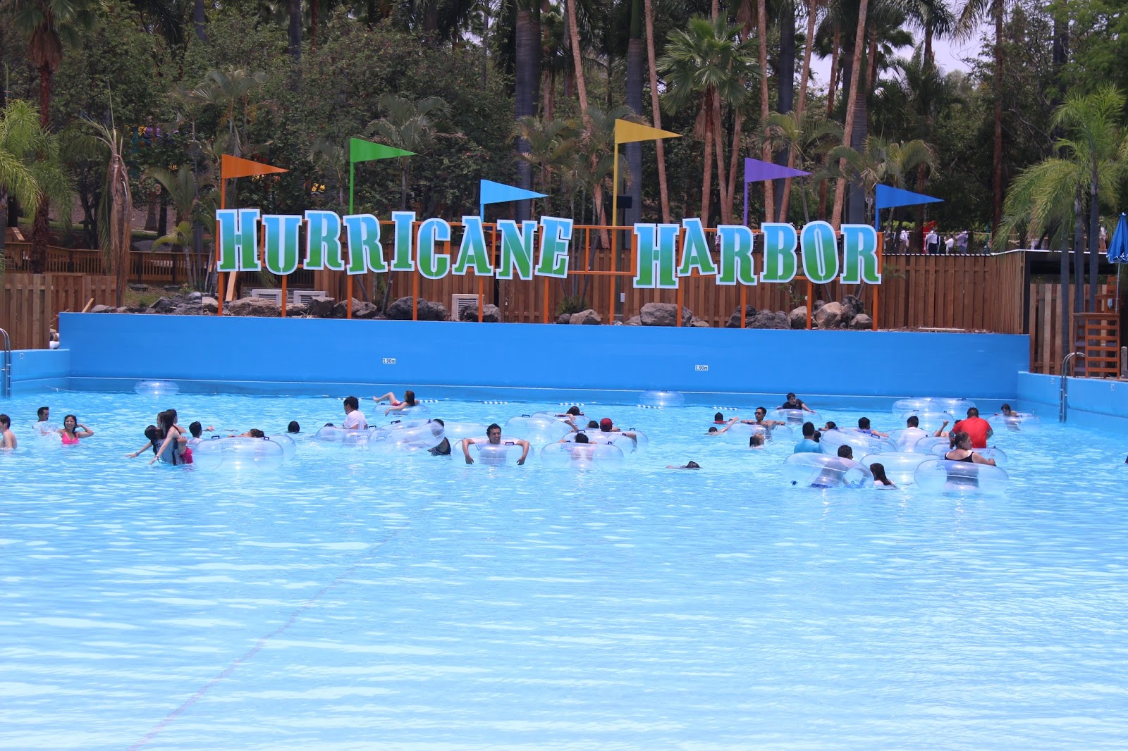 Unileventv: Six Flags Hurricane Harbor Oaxtepec.