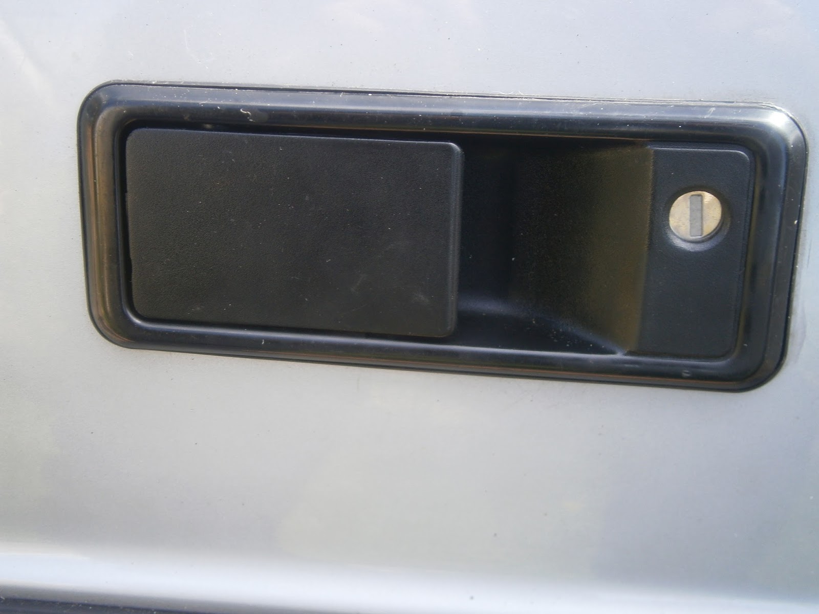 Lotus Excel Restoration: Passenger's door handle.