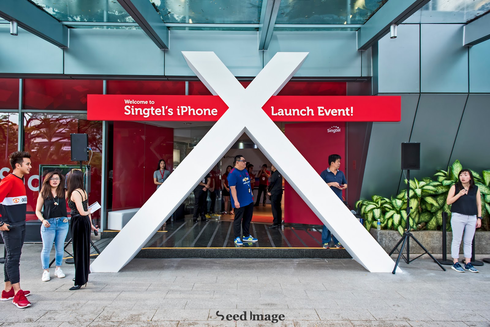 Seed Writes....: Singtel iphone X launch