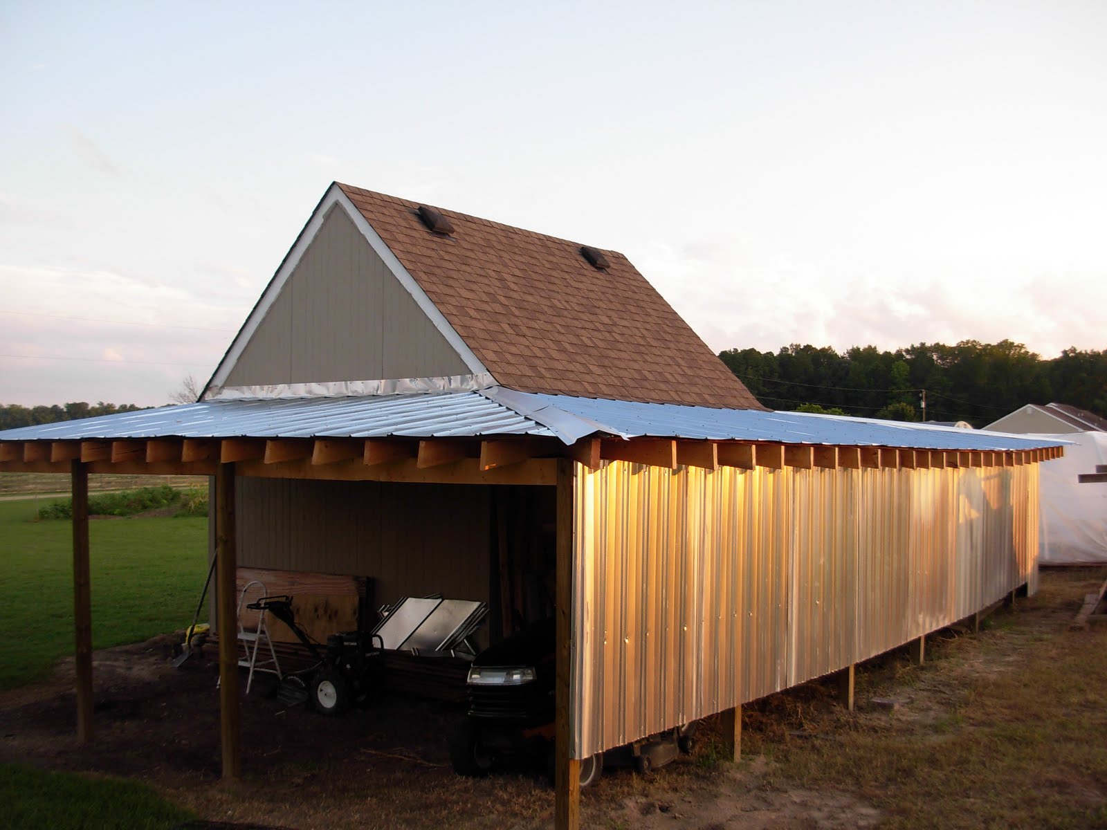 Browder's Fresh Pickins: The Tractor is Finally out of our Garage!
