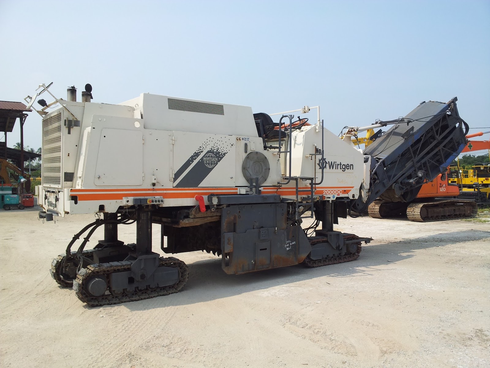 SOON SENG LEE HEAVY EQUIPMENT PLT: Wirtgen 2000DC Milling Machine