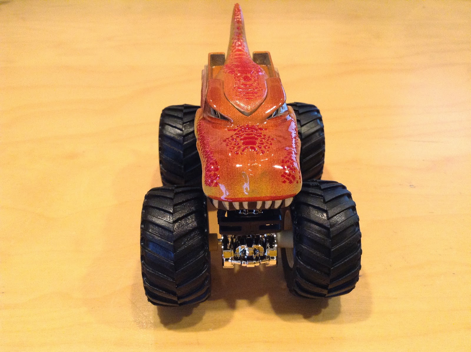 JULIAN'S HOT WHEELS BLOG: Mega-Wrex Monster Jam Truck