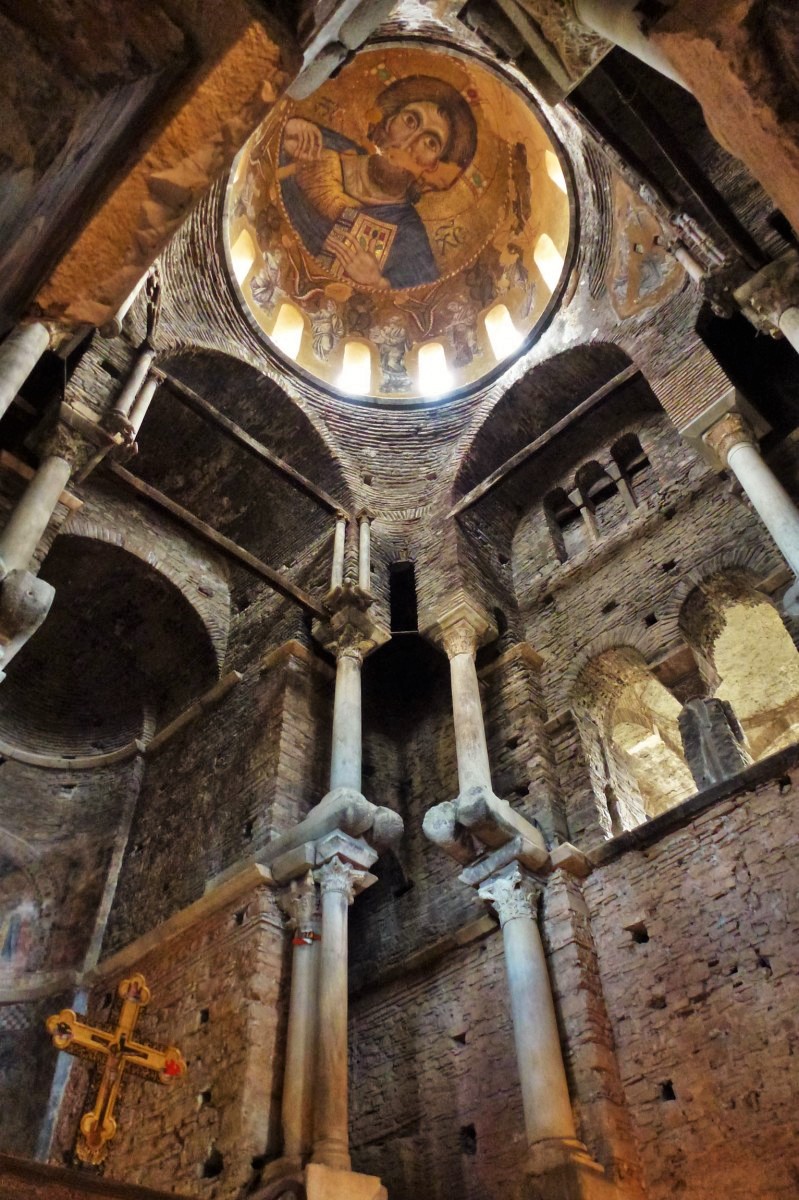 Greek Orthodox Religious Tourism: Ναός Παναγίας Παρηγορήτισσας, Αρτα