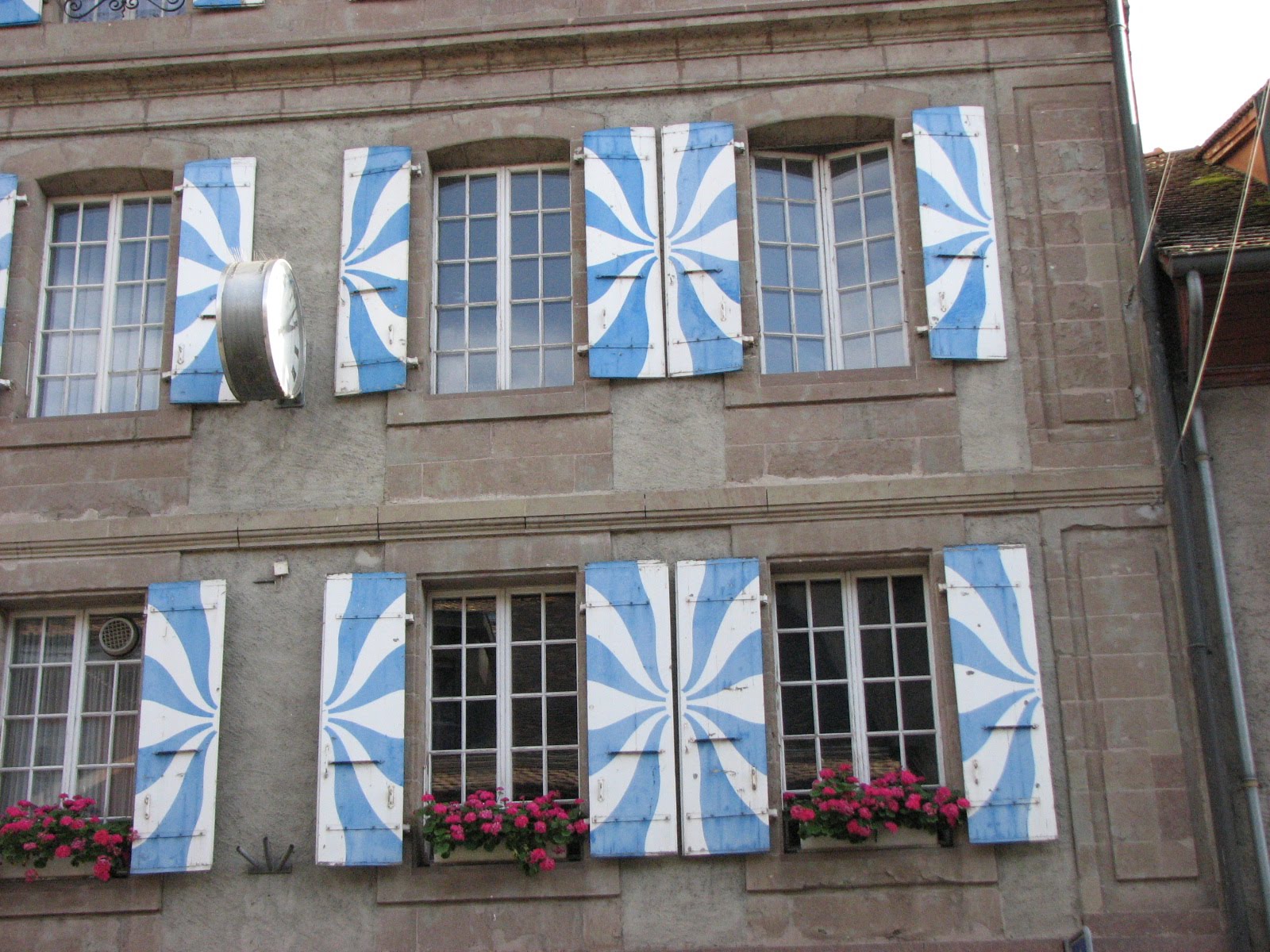 Mies, Switzerland, & Europe Too!: Swiss Windows: A Cultural Contrast to ...