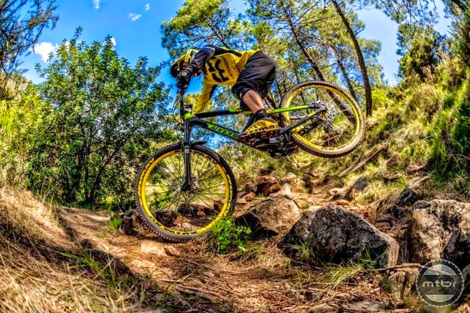 Cannondale Club: LEFTY