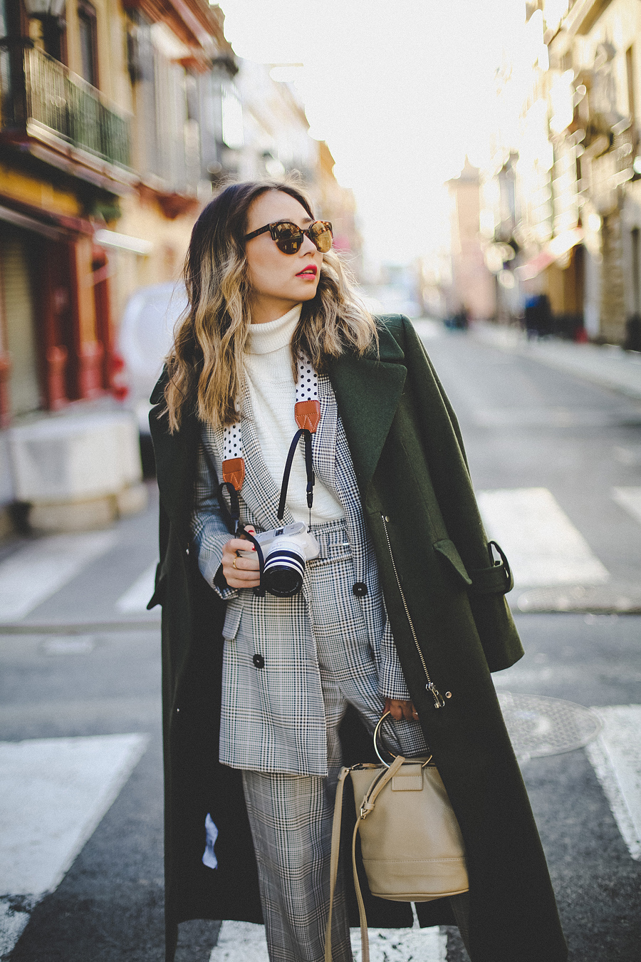 Stylish Way to Wear A Long Green Coat