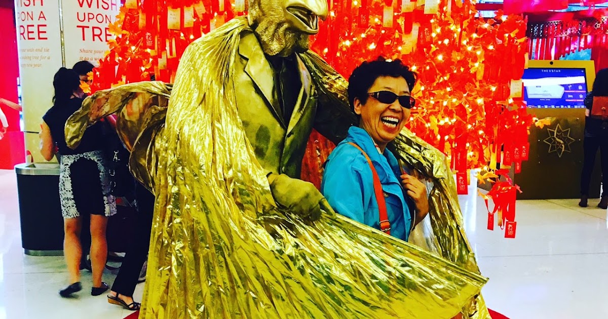 Sydney Bodyartist Bodypainter: Rooster Human Statue