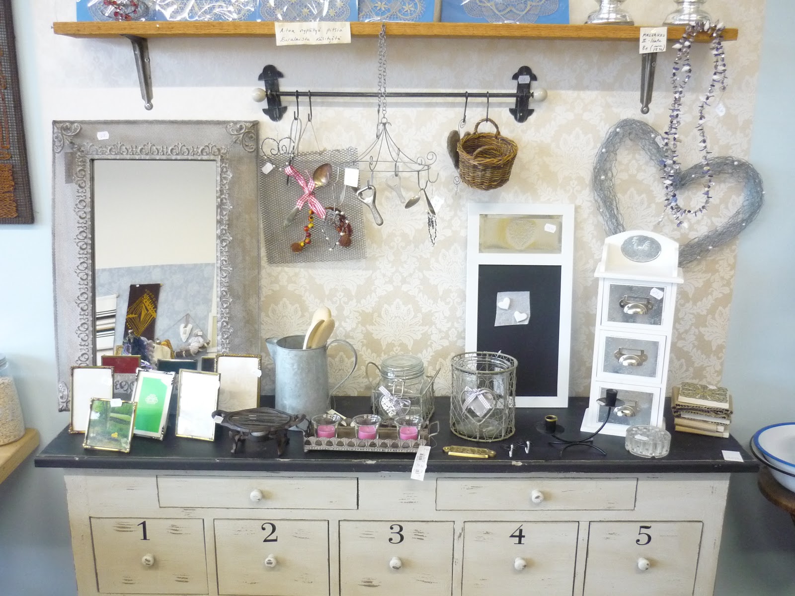 Majoitus Punavilla Eura: Vanhaa tavaraa