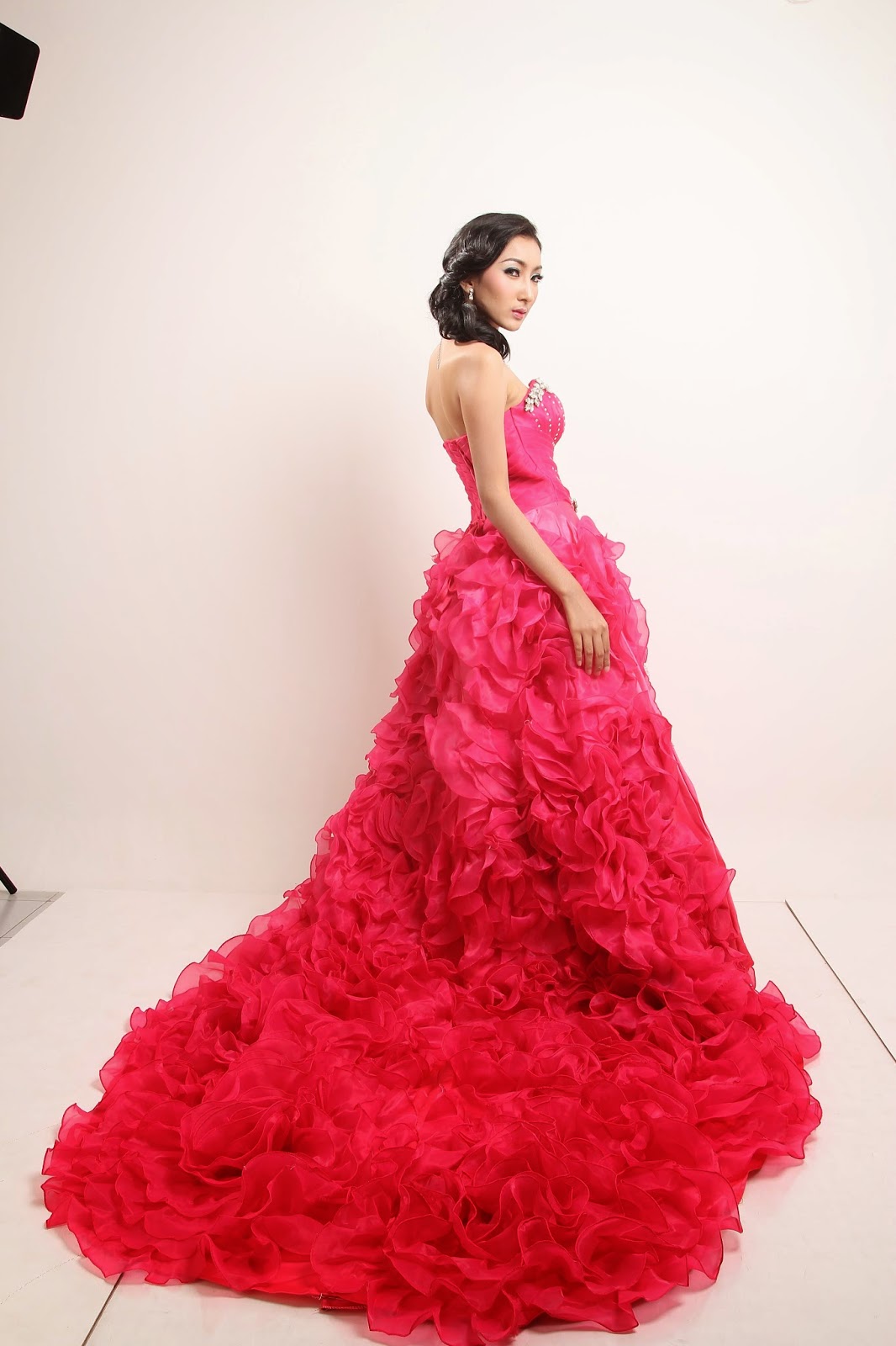 Sewa Gaun Pesta: Sewa Gaun Prewedding NEW COLLECTIONS by Butik Sewa Gaun