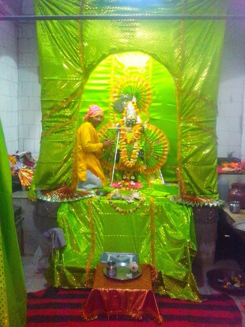 THE TEMPLE OF CHARBHUJA : charbhuja mandir chhata