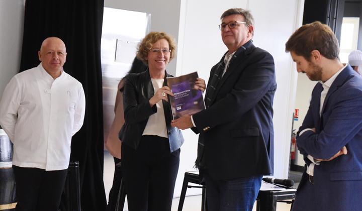 Robert Mégel 1973, les Tournelles 2006 : Borello/Macron