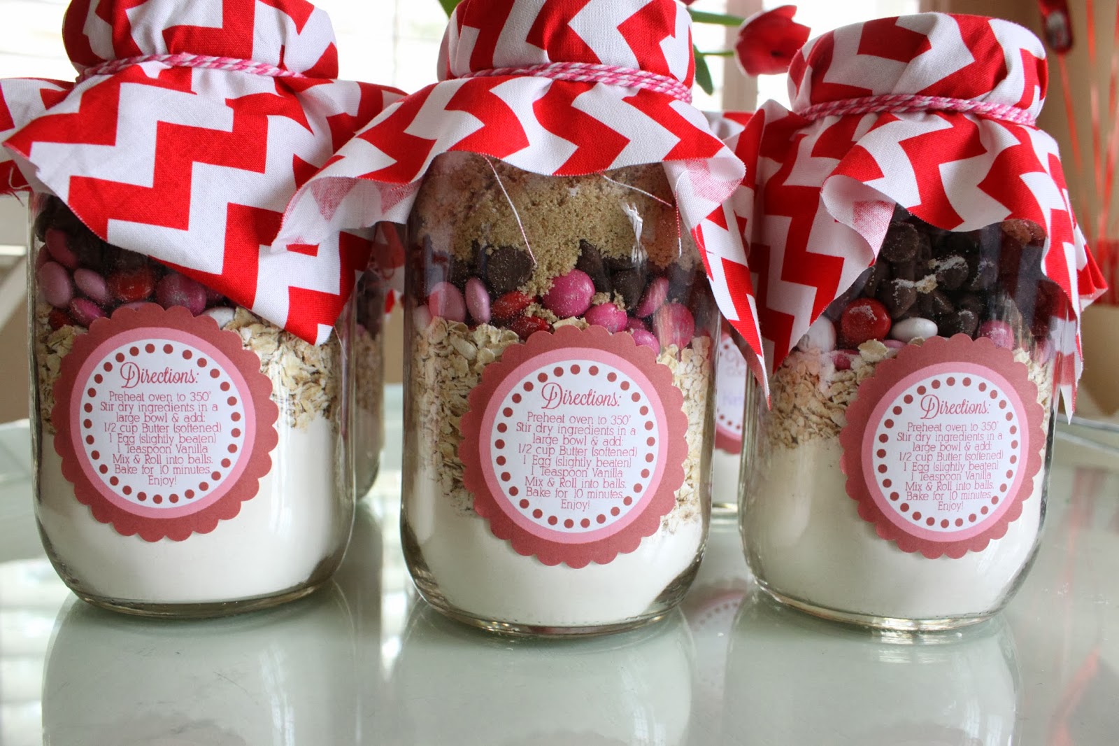 The Larson Lingo: Valentine Cookies in a Jar + A Free Printable