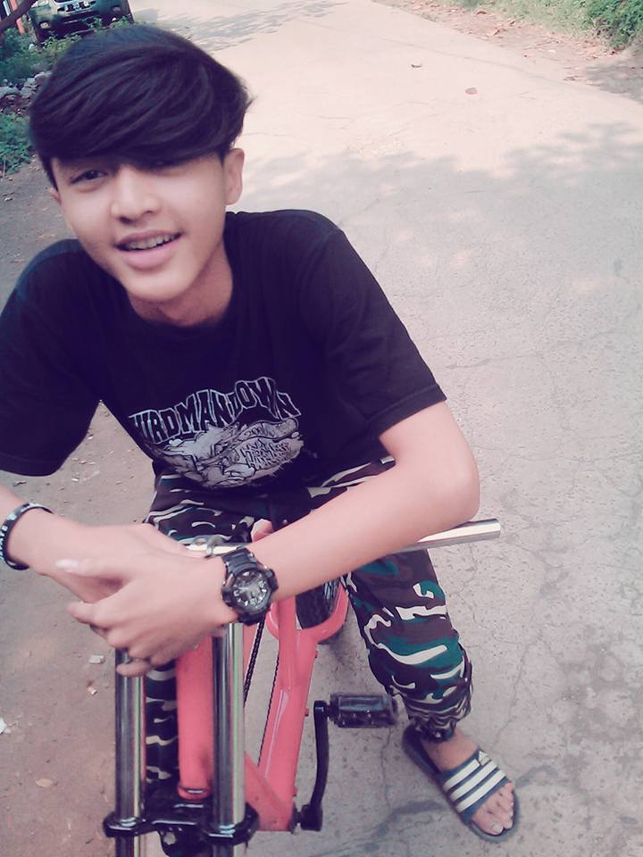 Faiz Putra Cowok Kece: Orang Cowok Kece Dan Keren