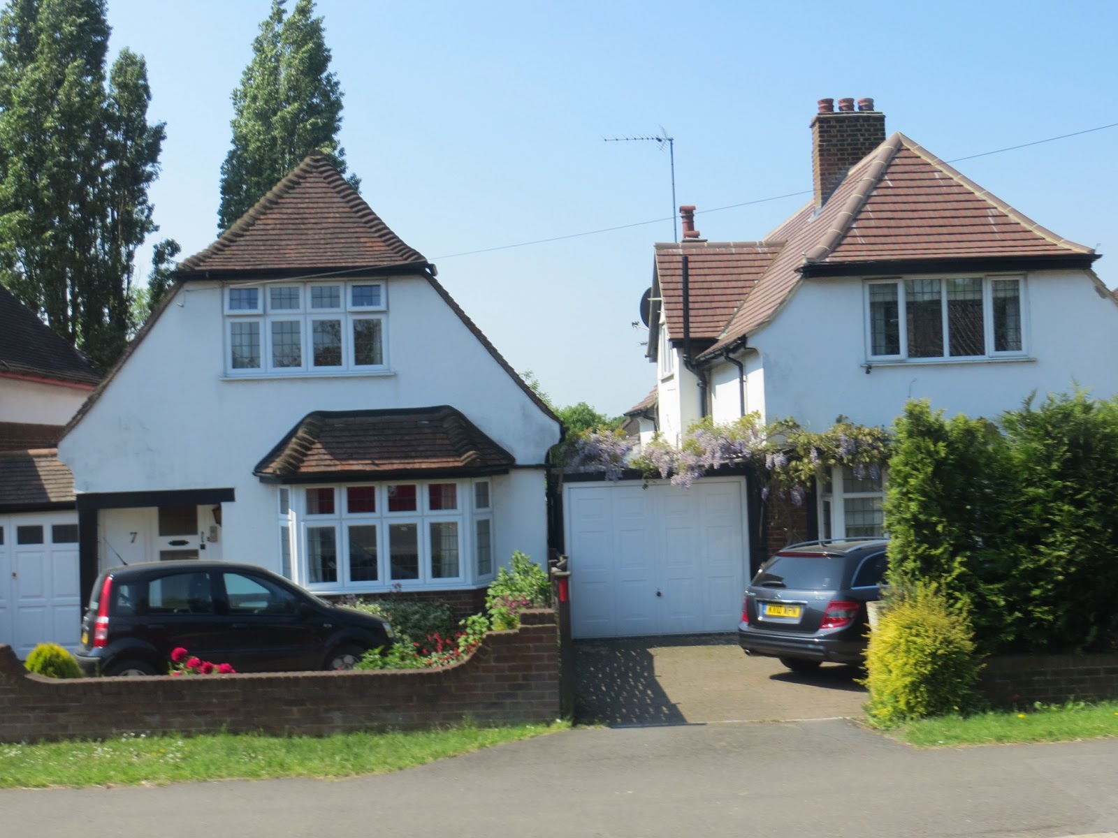 London buses one bus at a time: the return: The H11 Route