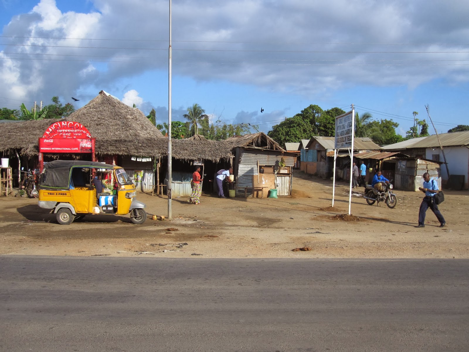 Miri und Marie in Kenia