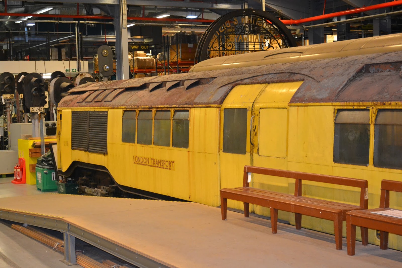 British Diesels and Electrics: London Underground Standard Stock / 1923 ...