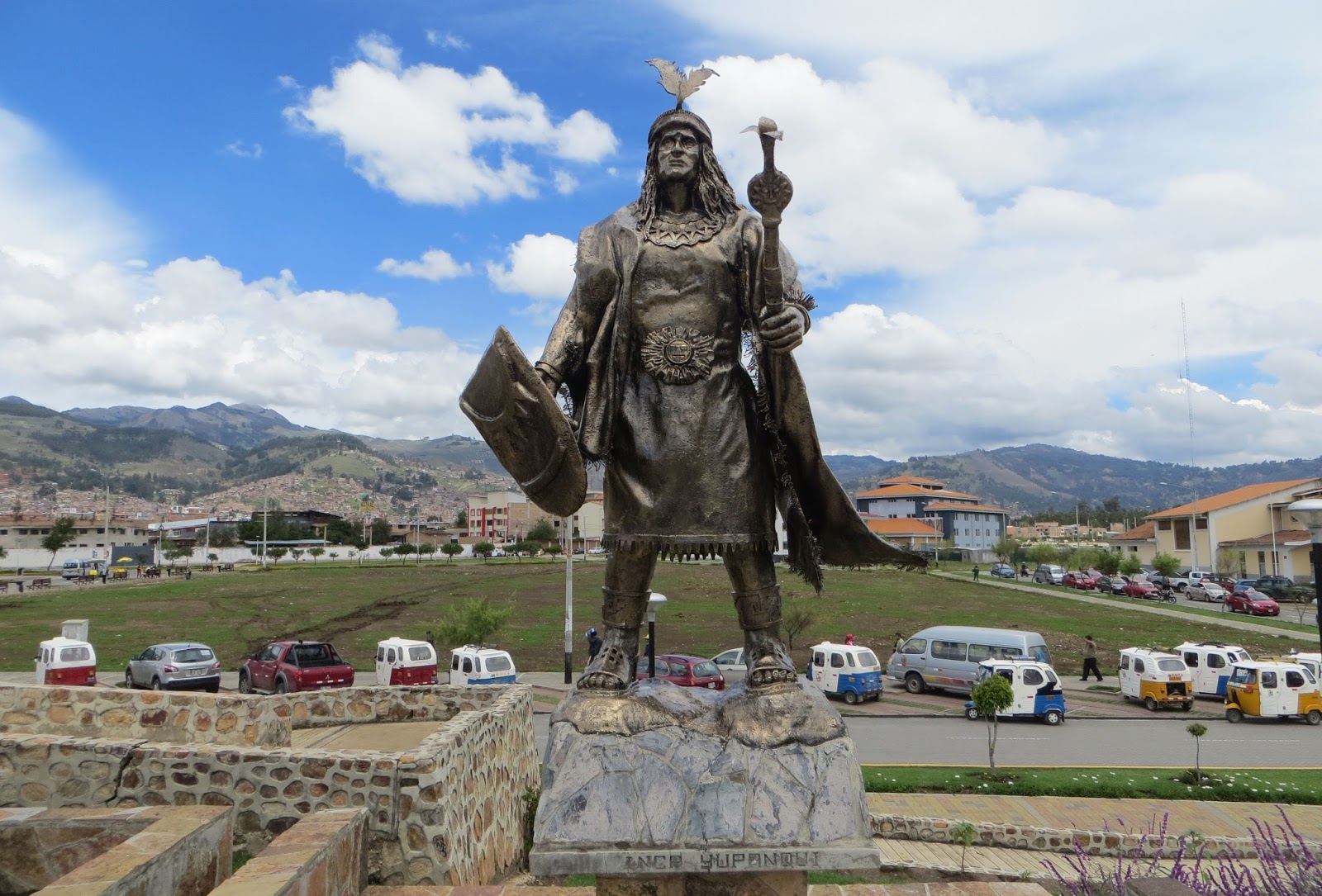 Fotos e Imágenes del Perú: Centro Turístico la Alameda de los Incas en ...