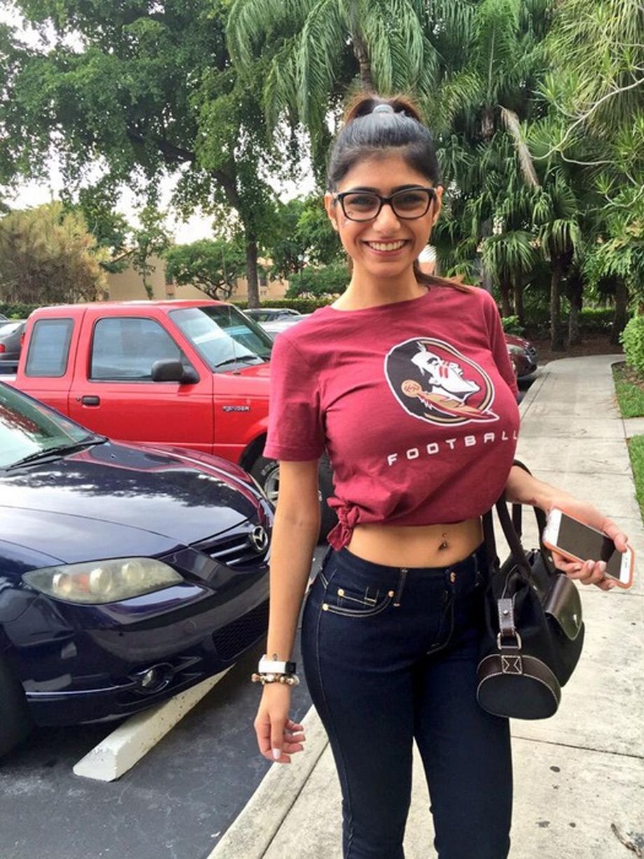 Hot Celebrities: Mia Khalifa 2015 Wallpapers